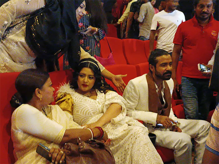 Daily Manab Zamin :: The World's First and Largest Circulated Bengali ...