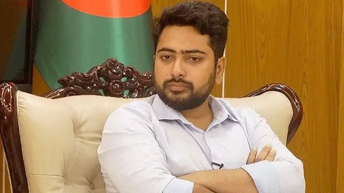 নাহিদ ইসলামের পদত্যাগ নিয়ে আলোচনা