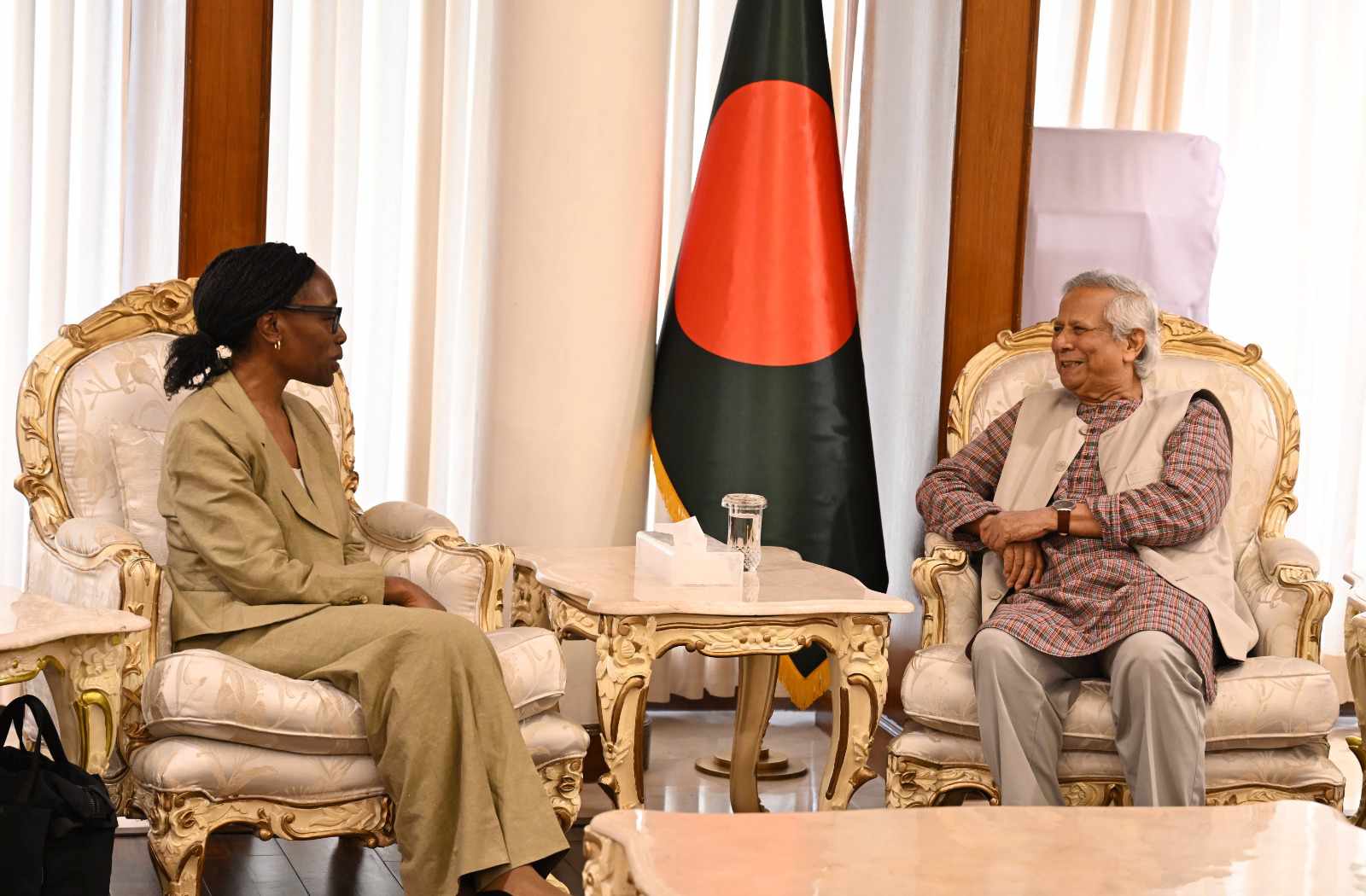 আওয়ামী লীগকে নিষিদ্ধের পরিকল্পনা নেই, নির্বাচনও পেছাবে না: ড. ইউনূস