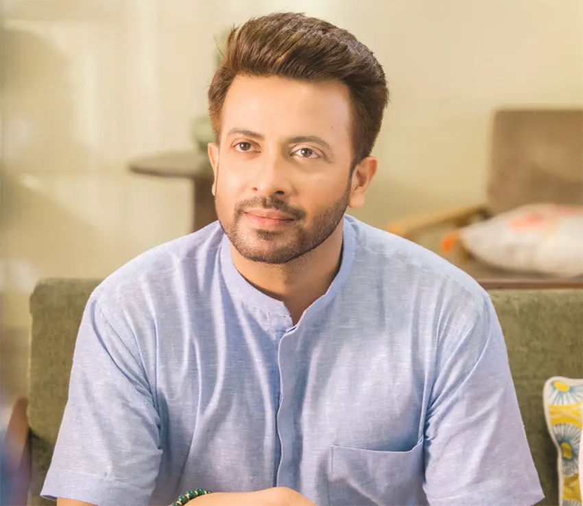 দেশে ফিরলেন শাকিব