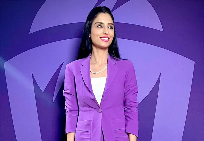 পাকিস্তানের সুন্দরী টেলিভিশন উপস্থাপিকা বিশ্বকাপ থেকে বহিষ্কৃত