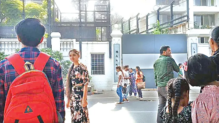 শাহরুখের ‘মান্নাত’ ঘিরে ভক্তদের স্বপ্ন!