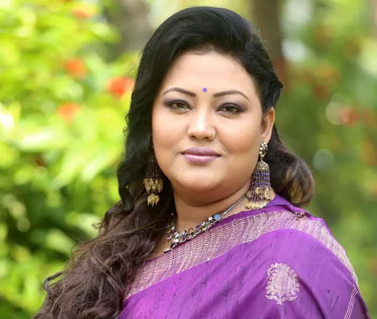 নতুন গানে মমতাজ