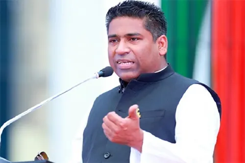 প্রার্থিতা ফিরে পেলেন সাদিক আবদুল্লাহ